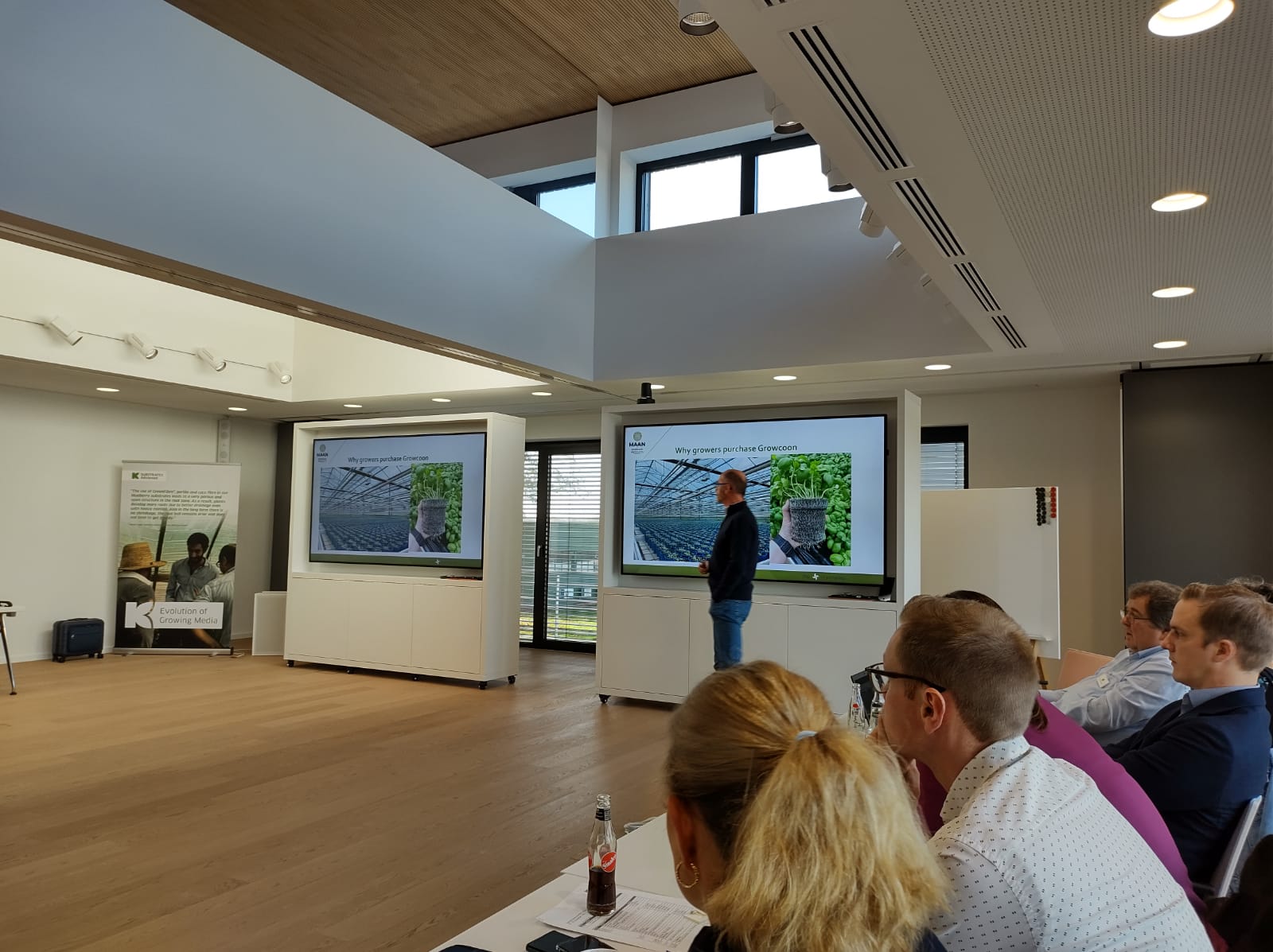 FORMACION TECNICA DEL EQUIPO TECNICO COMERCIAL EN EL INNOVATION CENTER ...